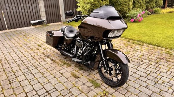 Харли-Девидсон Road Glide 2023 в Рига, объемом двигателя 1.87 л и пробегом 0 тыс. км за 22600 €, фото 2 на AUTOMOTO.COM.LV