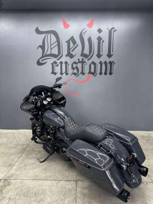 Harley-Davidson Road Glide 2023 Kauņa, ar dzinēja tilpumu 1.76 L un nobraukumu 13 tūkst. km par 17900 €, foto 4 vietnē AUTOMOTO.COM.LV