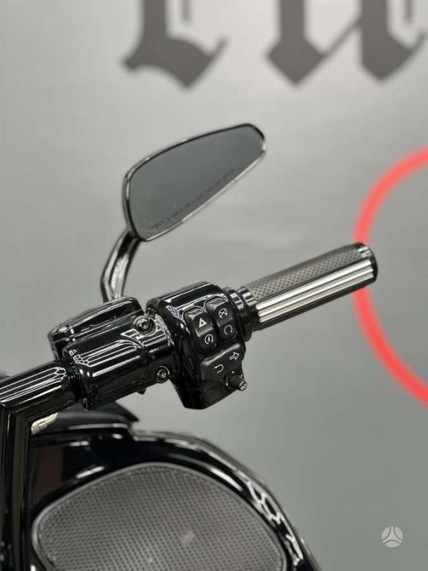 Harley-Davidson Road Glide 2023 Kauņa, ar dzinēja tilpumu 1.76 L un nobraukumu 13 tūkst. km par 17900 €, foto 8 vietnē AUTOMOTO.COM.LV