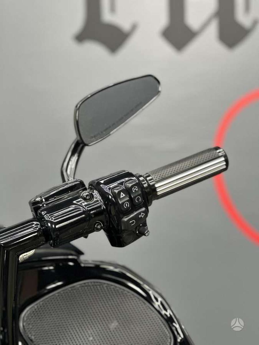 Harley-Davidson Road Glide 2023 Kauņa, ar dzinēja tilpumu 1.76 L un nobraukumu 13 tūkst. km par 17900 €, foto 9 vietnē AUTOMOTO.COM.LV