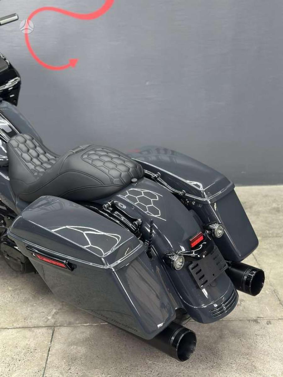 Harley-Davidson Road Glide 2023 Kauņa, ar dzinēja tilpumu 1.76 L un nobraukumu 13 tūkst. km par 17900 €, foto 12 vietnē AUTOMOTO.COM.LV