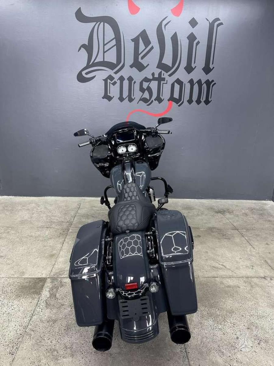 Harley-Davidson Road Glide 2023 Kauņa, ar dzinēja tilpumu 1.76 L un nobraukumu 13 tūkst. km par 17900 €, foto 13 vietnē AUTOMOTO.COM.LV