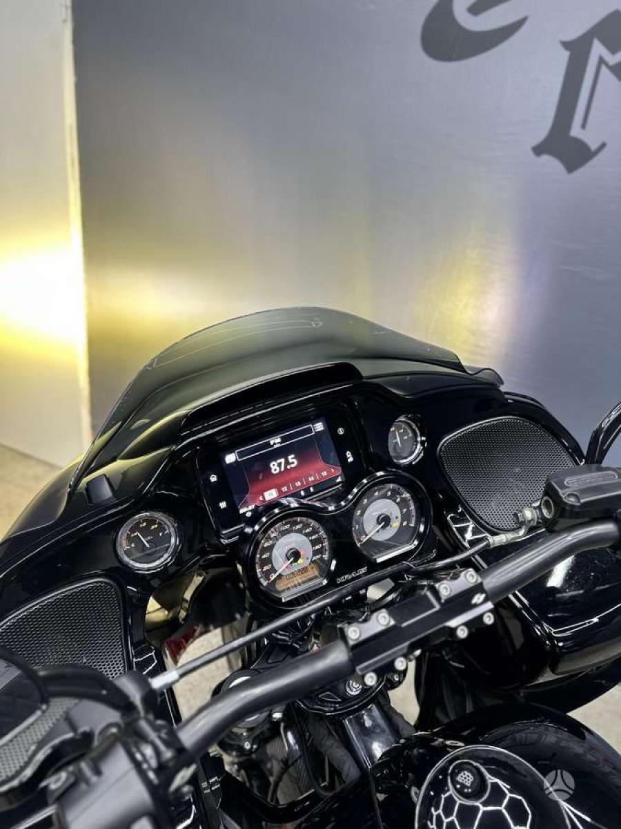 Harley-Davidson Road Glide 2023 Kauņa, ar dzinēja tilpumu 1.80 L un nobraukumu 6 tūkst. km par 23595 €, foto 7 vietnē AUTOMOTO.COM.LV