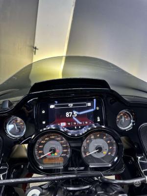 Harley-Davidson Road Glide 2023 Kauņa, ar dzinēja tilpumu 1.80 L un nobraukumu 6 tūkst. km par 23595 €, foto 9 vietnē AUTOMOTO.COM.LV