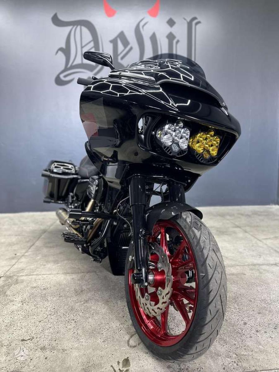 Harley-Davidson Road Glide 2023 Kauņa, ar dzinēja tilpumu 1.80 L un nobraukumu 6 tūkst. km par 23595 €, foto 10 vietnē AUTOMOTO.COM.LV