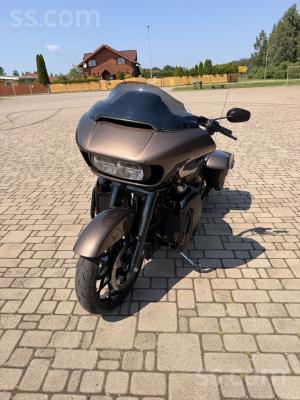 Harley-Davidson Road Glide 2023 Rīga, ar dzinēja tilpumu 1.87 L un nobraukumu 0 tūkst. km par 22000 €, foto 6 vietnē AUTOMOTO.COM.LV