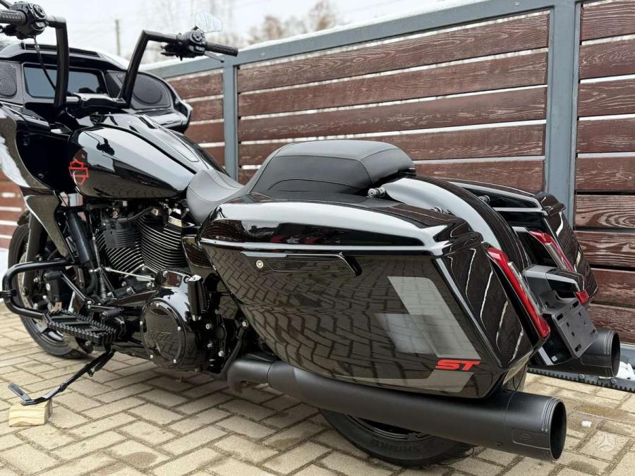 Harley-Davidson Road Glide 2024 in Kaunas, with an engine capacity of 1.90 L and mileage of 20 thousand km for 24000 €, photo 5 on AUTOMOTO.COM.LV