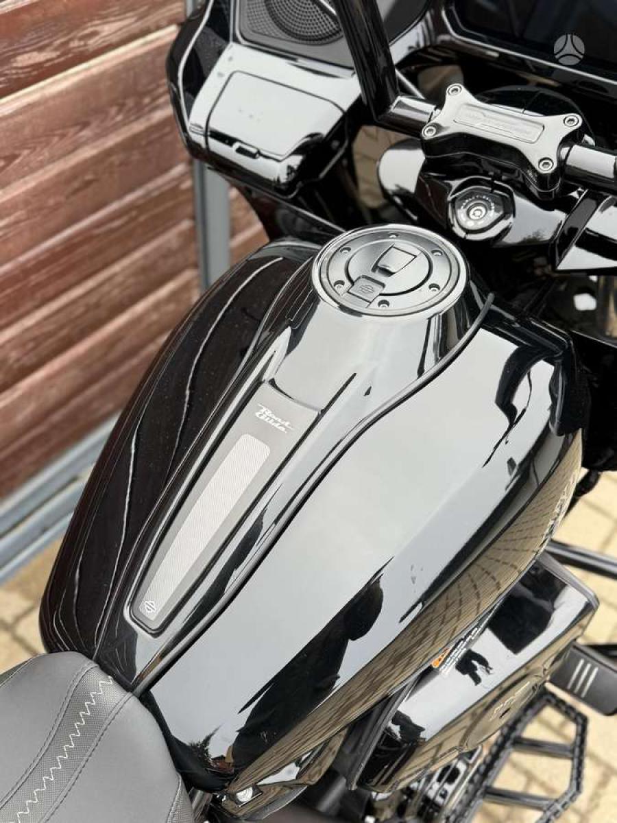 Harley-Davidson Road Glide 2024 in Kaunas, with an engine capacity of 1.90 L and mileage of 20 thousand km for 24000 €, photo 16 on AUTOMOTO.COM.LV