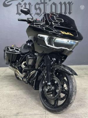 Harley-Davidson Road Glide 2024 Kauņa, ar dzinēja tilpumu 1.92 L un nobraukumu 3 tūkst. km par 32549 €, foto 3 vietnē AUTOMOTO.COM.LV