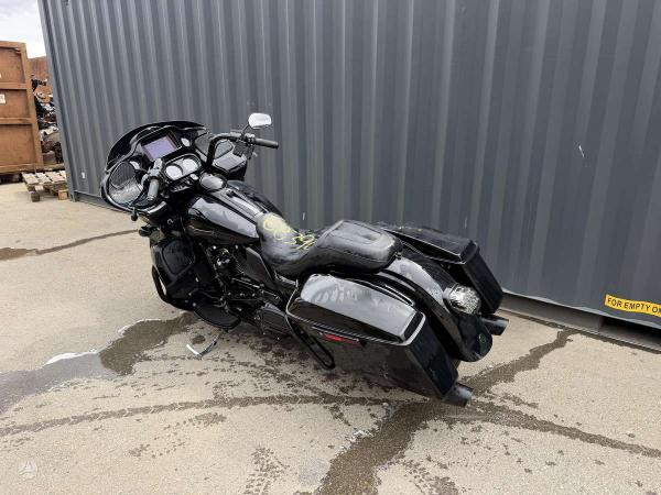 Harley-Davidson Road Glide 2024 in Kaunas, with an engine capacity of 1.87 L and mileage of 2 thousand km for 13700 €, photo 3 on AUTOMOTO.COM.LV