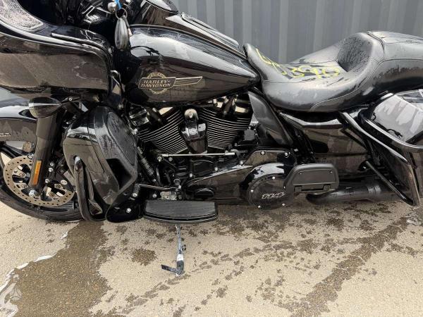 Harley-Davidson Road Glide 2024 in Kaunas, with an engine capacity of 1.87 L and mileage of 2 thousand km for 13700 €, photo 4 on AUTOMOTO.COM.LV