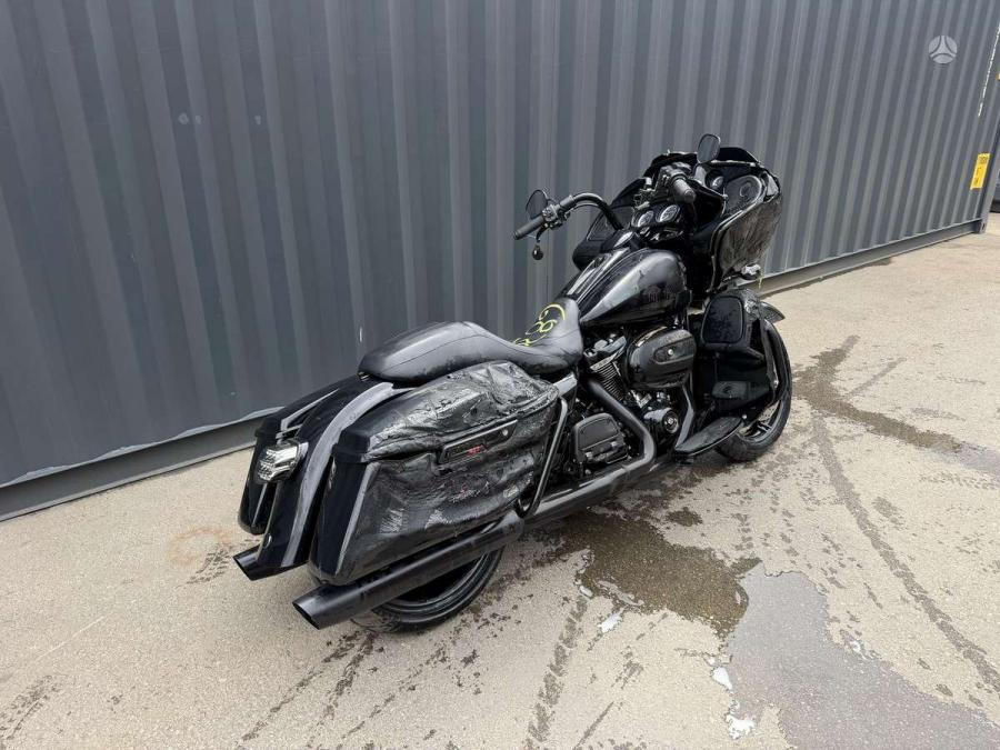 Harley-Davidson Road Glide 2024 in Kaunas, with an engine capacity of 1.87 L and mileage of 2 thousand km for 13700 €, photo 7 on AUTOMOTO.COM.LV