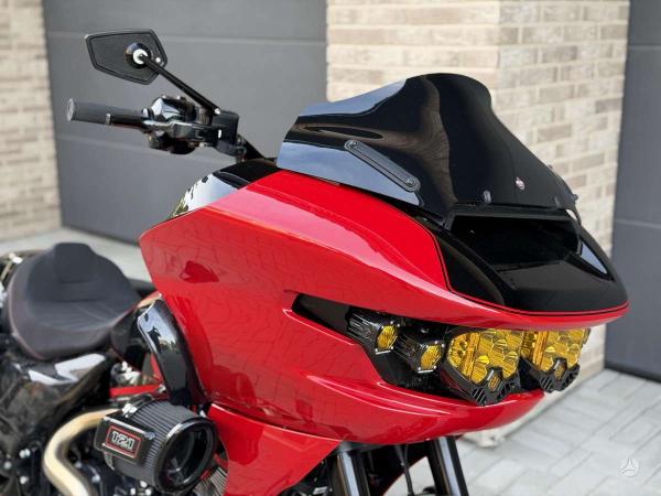 Харли-Девидсон Road Glide 2024 в Шяуляй, объемом двигателя 2.00 л и пробегом 21 тыс. км за 37000 €, фото 4 на AUTOMOTO.COM.LV
