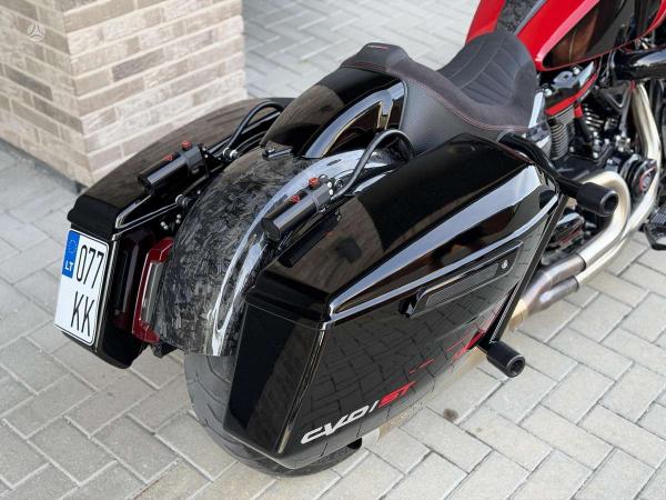 Харли-Девидсон Road Glide 2024 в Шяуляй, объемом двигателя 2.00 л и пробегом 21 тыс. км за 37000 €, фото 8 на AUTOMOTO.COM.LV
