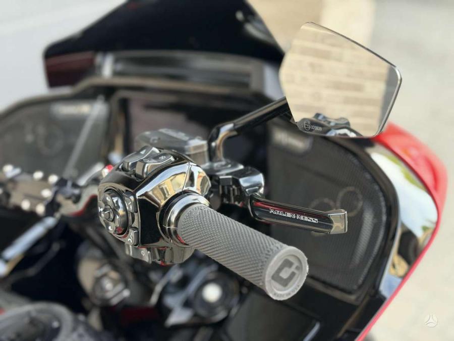 Харли-Девидсон Road Glide 2024 в Шяуляй, объемом двигателя 2.00 л и пробегом 21 тыс. км за 37000 €, фото 13 на AUTOMOTO.COM.LV