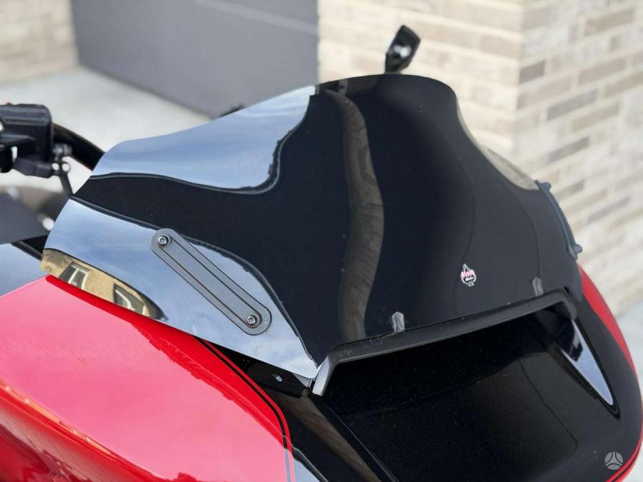 Харли-Девидсон Road Glide 2024 в Шяуляй, объемом двигателя 2.00 л и пробегом 21 тыс. км за 37000 €, фото 16 на AUTOMOTO.COM.LV