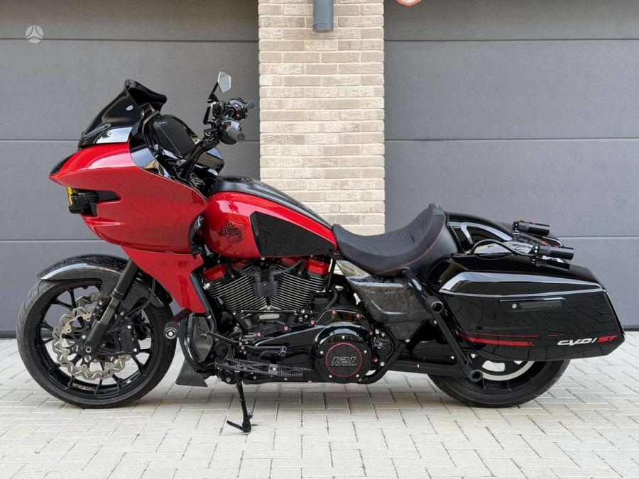 Харли-Девидсон Road Glide 2024 в Шяуляй, объемом двигателя 2.00 л и пробегом 21 тыс. км за 37000 €, фото 18 на AUTOMOTO.COM.LV