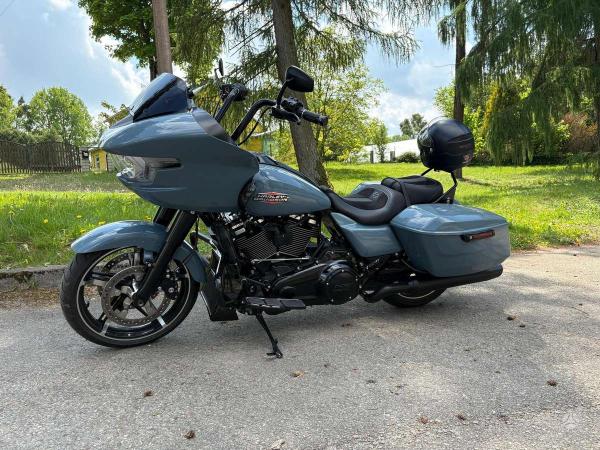 Харли-Девидсон Road Glide 2024 в Каунас, объемом двигателя 1.99 л и пробегом 2 тыс. км за 22900 €, фото 3 на AUTOMOTO.COM.LV