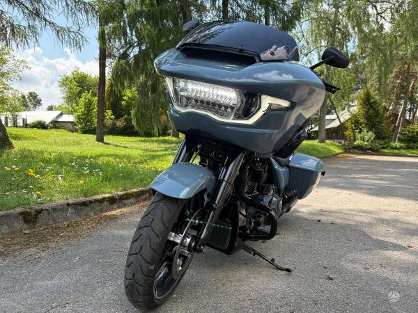 Харли-Девидсон Road Glide 2024 в Каунас, объемом двигателя 1.99 л и пробегом 2 тыс. км за 22900 €, фото 5 на AUTOMOTO.COM.LV