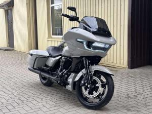 Harley-Davidson Road Glide 2025 Šauļi, ar dzinēja tilpumu 1.92 L un nobraukumu 12 tūkst. km par 22500 €, foto 3 vietnē AUTOMOTO.COM.LV