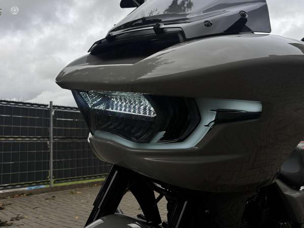 Harley-Davidson Road Glide 2025 in Siauliai, with an engine capacity of 1.92 L and mileage of 12 thousand km for 22500 €, photo 5 on AUTOMOTO.COM.LV