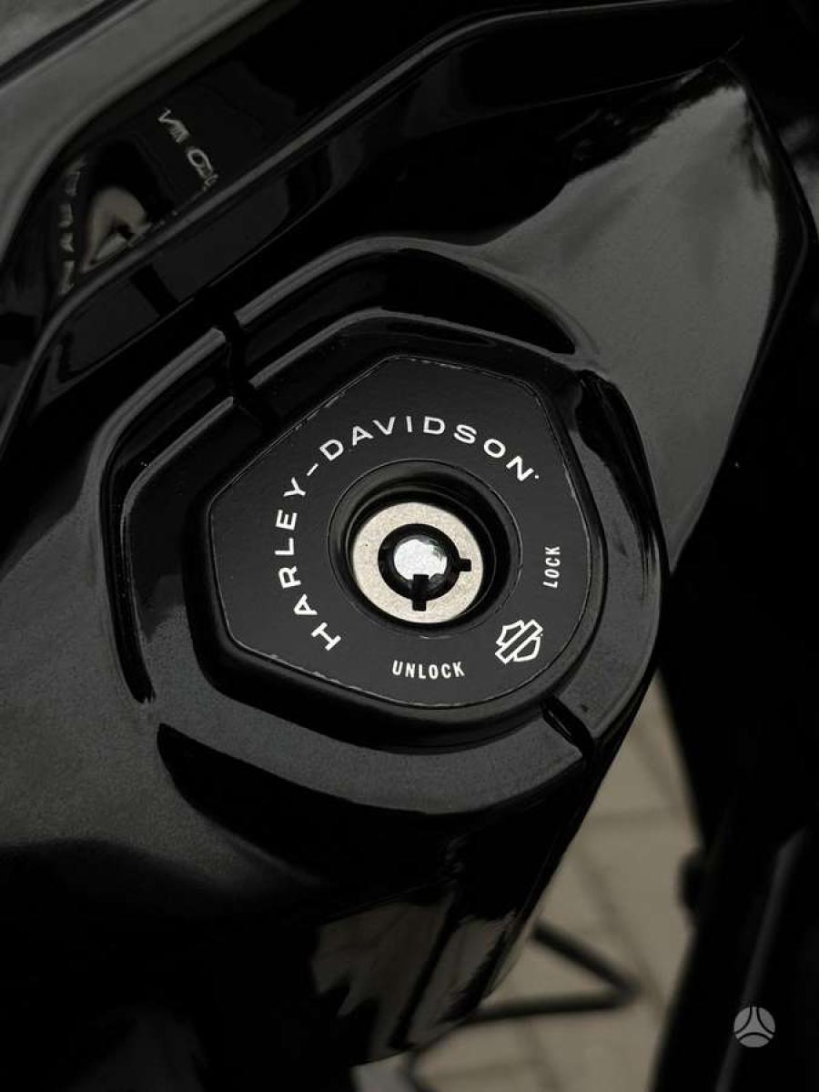 Harley-Davidson Road Glide 2025 Šauļi, ar dzinēja tilpumu 1.92 L un nobraukumu 12 tūkst. km par 22500 €, foto 23 vietnē AUTOMOTO.COM.LV