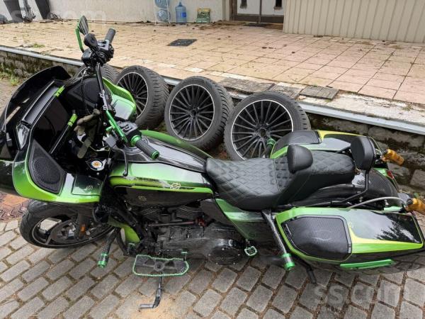 Харли-Девидсон Road Glide 2026 в Рига, объемом двигателя 1.90 л и пробегом 0 тыс. км за 48000 €, фото 1 на AUTOMOTO.COM.LV