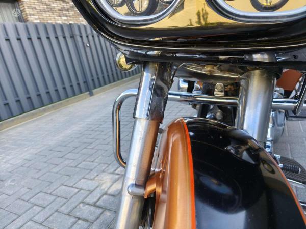 Oranžs Harley-Davidson Road Glide 2008 Viļņa, ar dzinēja tilpumu 1.57 L un nobraukumu 108 tūkst. km par 7100 €, foto 6 vietnē AUTOMOTO.COM.LV