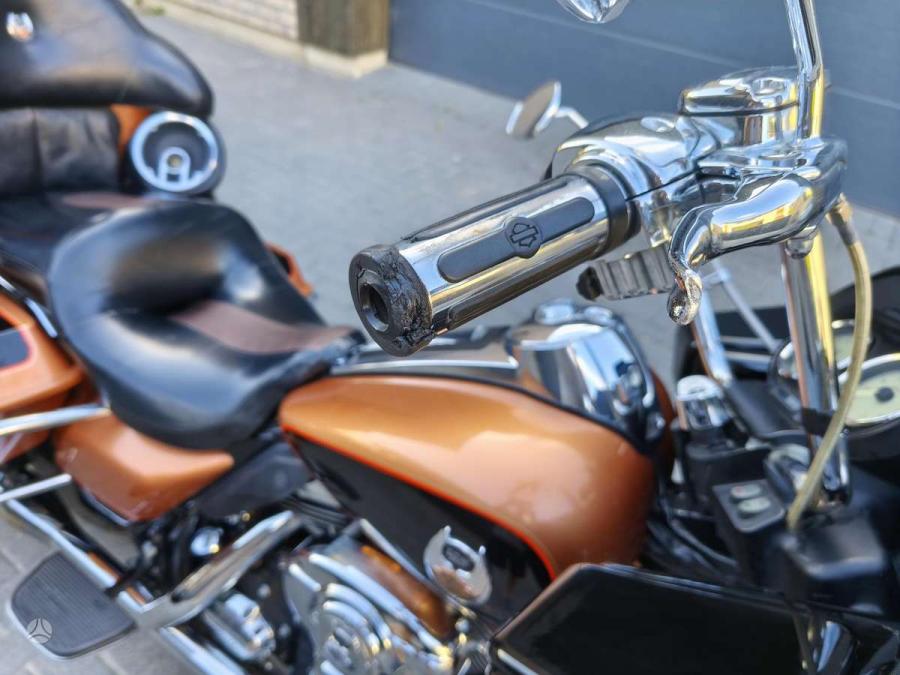 Oranžs Harley-Davidson Road Glide 2008 Viļņa, ar dzinēja tilpumu 1.57 L un nobraukumu 108 tūkst. km par 7100 €, foto 20 vietnē AUTOMOTO.COM.LV