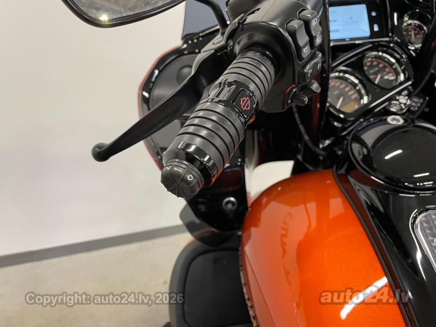 Оранжевый Харли-Девидсон Road Glide 2019 в Таллин, объемом двигателя 1.87 л и пробегом 12 тыс. км за 20900 €, фото 7 на AUTOMOTO.COM.LV