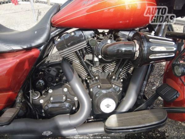 Sarkans Harley-Davidson Road Glide 0 Klaipėda, ar dzinēja tilpumu 0.00 L un nobraukumu 0 tūkst. km par 5000 €, foto 8 vietnē AUTOMOTO.COM.LV