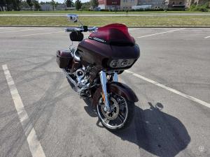 Красный Харли-Девидсон Road Glide 2018 в Шяуляй, объемом двигателя 1.75 л и пробегом 5 тыс. км за 15300 €, фото 4 на AUTOMOTO.COM.LV
