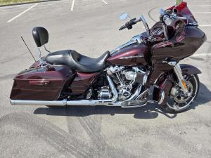 Красный Харли-Девидсон Road Glide 2018 в Шяуляй, объемом двигателя 1.75 л и пробегом 5 тыс. км за 15300 €, фото 13 на AUTOMOTO.COM.LV