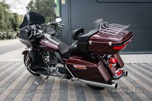 Red Harley-Davidson Road Glide 2019 in Tallinn, with an engine capacity of 1.87 L and mileage of 25 thousand km for 21990 €, photo 5 on AUTOMOTO.COM.LV