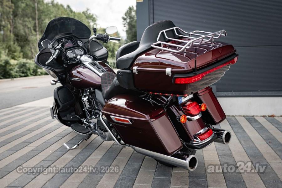Red Harley-Davidson Road Glide 2019 in Tallinn, with an engine capacity of 1.87 L and mileage of 25 thousand km for 21990 €, photo 7 on AUTOMOTO.COM.LV