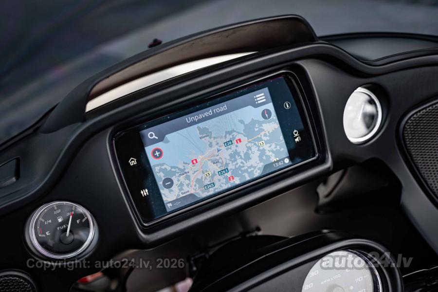 Sarkans Harley-Davidson Road Glide 2019 Tallina, ar dzinēja tilpumu 1.87 L un nobraukumu 25 tūkst. km par 21990 €, foto 16 vietnē AUTOMOTO.COM.LV