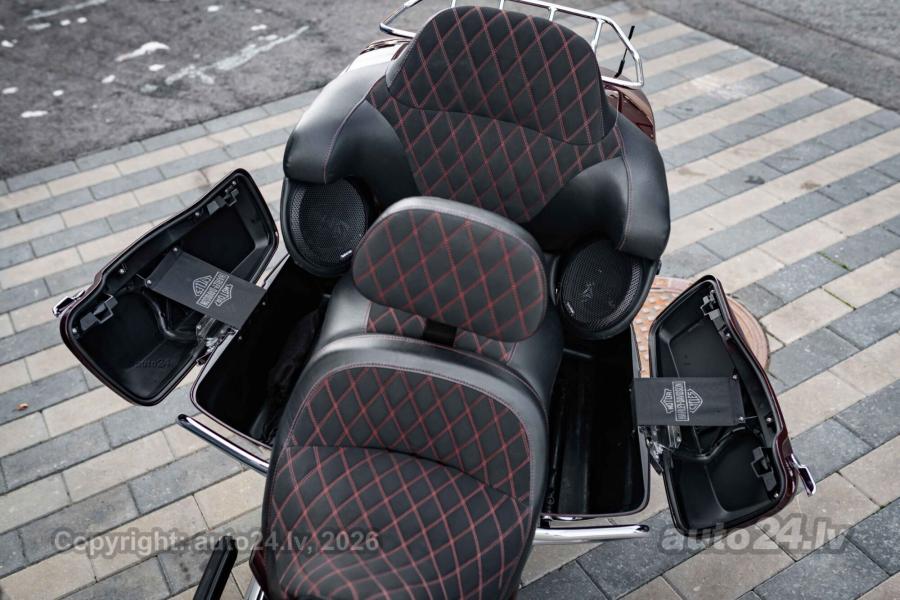 Sarkans Harley-Davidson Road Glide 2019 Tallina, ar dzinēja tilpumu 1.87 L un nobraukumu 25 tūkst. km par 21990 €, foto 29 vietnē AUTOMOTO.COM.LV