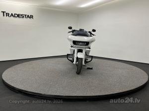 Balts Harley-Davidson Road Glide 2016 Pērnava, ar dzinēja tilpumu 1.69 L un nobraukumu 10 tūkst. km par 16990 €, foto 3 vietnē AUTOMOTO.COM.LV