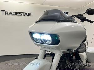 Balts Harley-Davidson Road Glide 2016 Pērnava, ar dzinēja tilpumu 1.69 L un nobraukumu 10 tūkst. km par 16990 €, foto 11 vietnē AUTOMOTO.COM.LV