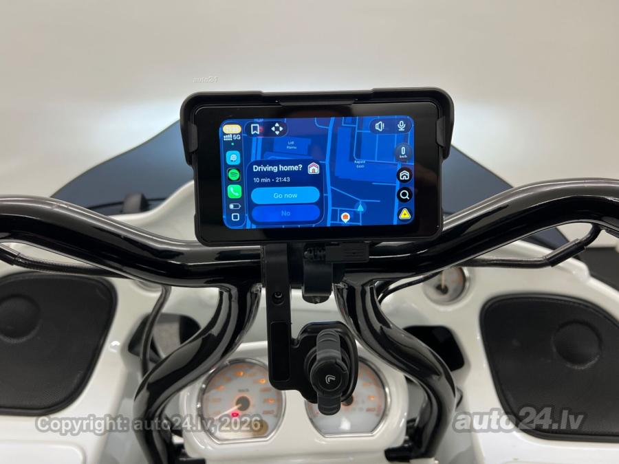 Balts Harley-Davidson Road Glide 2016 Pērnava, ar dzinēja tilpumu 1.69 L un nobraukumu 10 tūkst. km par 16990 €, foto 20 vietnē AUTOMOTO.COM.LV