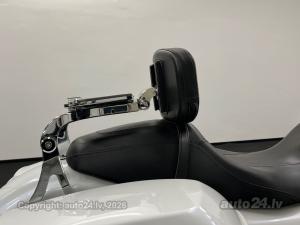 Balts Harley-Davidson Road Glide 2016 Pērnava, ar dzinēja tilpumu 1.69 L un nobraukumu 10 tūkst. km par 16990 €, foto 29 vietnē AUTOMOTO.COM.LV