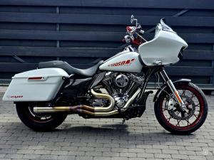 White Harley-Davidson Road Glide 2016 in Klaipeda, with an engine capacity of 1.80 L and mileage of 12 thousand km for 15900 €, photo 7 on AUTOMOTO.COM.LV