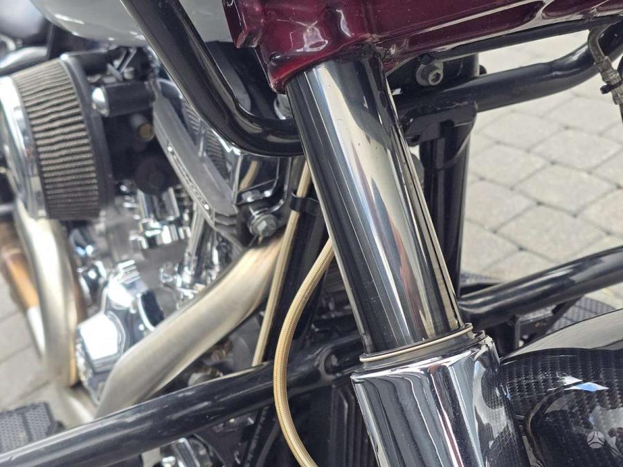 White Harley-Davidson Road Glide 2016 in Klaipeda, with an engine capacity of 1.80 L and mileage of 12 thousand km for 15900 €, photo 13 on AUTOMOTO.COM.LV