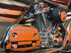 Smilšu krāsa Harley-Davidson Road King 2003 Tartu, ar dzinēja tilpumu 1.69 L un nobraukumu 46 tūkst. km par 8790 €, foto 10 vietnē AUTOMOTO.COM.LV