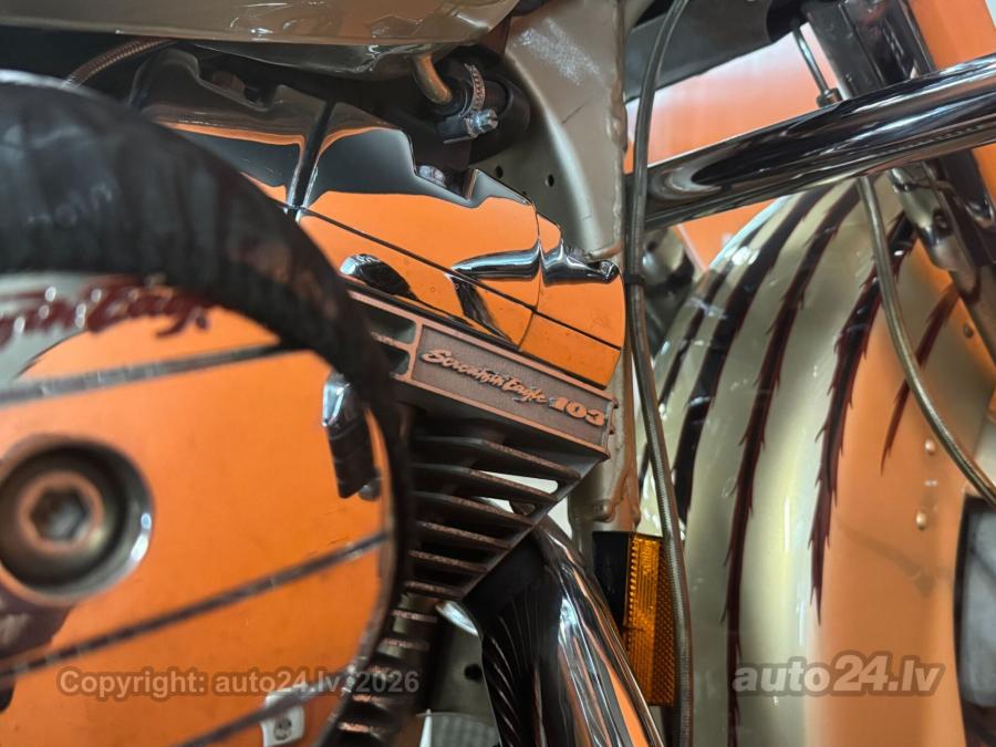 Smilšu krāsa Harley-Davidson Road King 2003 Tartu, ar dzinēja tilpumu 1.69 L un nobraukumu 46 tūkst. km par 8790 €, foto 13 vietnē AUTOMOTO.COM.LV