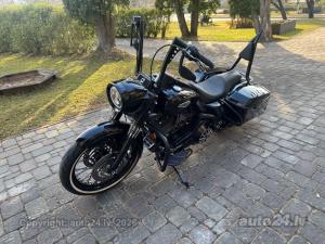 Melns Harley-Davidson Road King 2001 Valga, ar dzinēja tilpumu 1.58 L un nobraukumu 27 tūkst. km par 8350 €, foto 3 vietnē AUTOMOTO.COM.LV