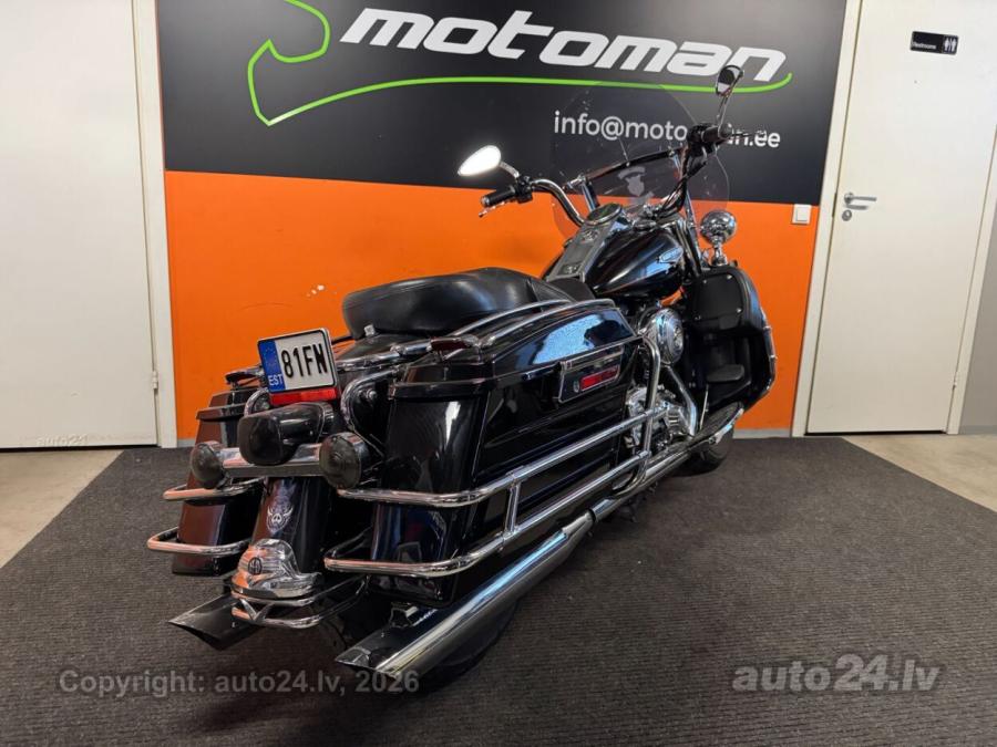Black Harley-Davidson Road King 2002 in Tartu, with an engine capacity of 1.45 L and mileage of 46 thousand km for 6990 €, photo 6 on AUTOMOTO.COM.LV