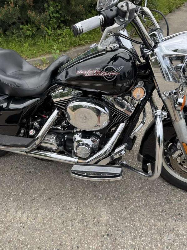 Black Harley-Davidson Road King 2007 in Kaunas, with an engine capacity of 1.50 L and mileage of 35 thousand km for 4700 €, photo 5 on AUTOMOTO.COM.LV