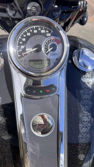 Melns Harley-Davidson Road King 2014 Viļņa, ar dzinēja tilpumu 1.80 L un nobraukumu 20 tūkst. km par 12200 €, foto 5 vietnē AUTOMOTO.COM.LV