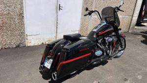 Melns Harley-Davidson Road King 2014 Viļņa, ar dzinēja tilpumu 1.80 L un nobraukumu 20 tūkst. km par 12200 €, foto 8 vietnē AUTOMOTO.COM.LV